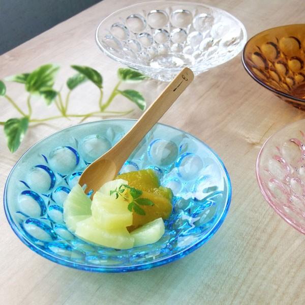 艶やかなガラスの質感はみずみずしいデザートにぴったりです。見た目も涼しげに、盛り付けしやすく、デザートが映える器です。透明感もあり！厚みもあり！光が当たると反射して華麗に演出してくれます。暑い夏にはガラスの器で涼しげに※手作り硝子日本の硝子...