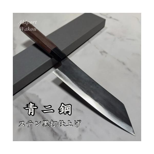 ●川崎鍛冶屋は、佐賀県白石町で100年以上続く唯一の鍛冶屋で、3代目が鍛造、4代目が研ぎを担当。熟練の技で一丁一丁、丁寧に手作りされています。●こちらの文化包丁は、峰が少し反っている形状が、鍛治師のこだわりのポイントです。●側材はサビに強い...