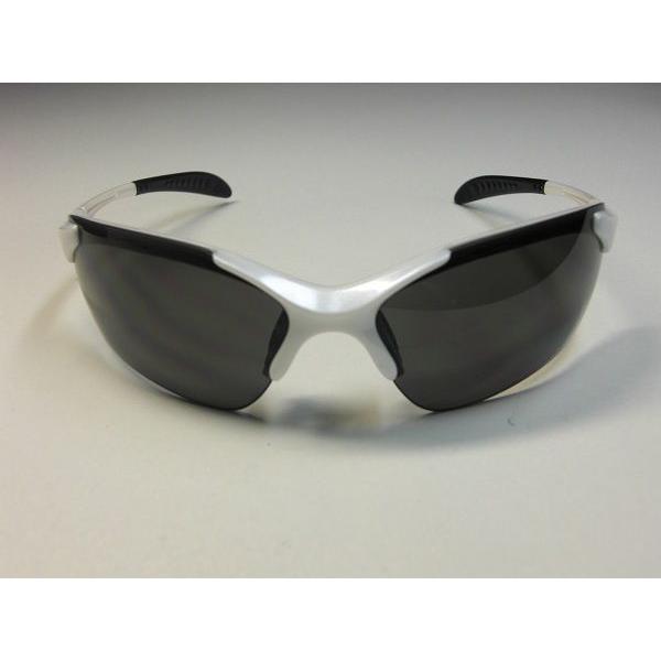 カイトフライトの必需品ＵＶカット９９%の軽量サングラスわずか２１gです!!