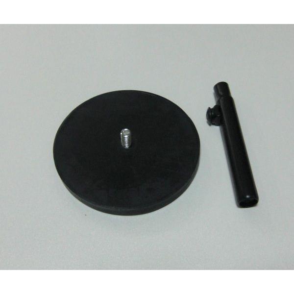 ウインドグッズのマグネットベースです車庫のシャッターボックスの上に取付けました1年使用耐久テスト済みです台風等の時は外してください