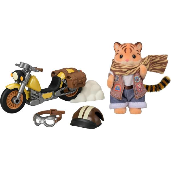 【発売日：2026年07月11日】トラ模様としましまのしっぽが特徴のトラの冒険家とバイクのセットです。お人形にはゴーグルとヘルメットを付けられます。風になびくロングマフラーがポイントです！リアパックの中には黄金に輝くお宝がぎっしり！砂ぼこり...