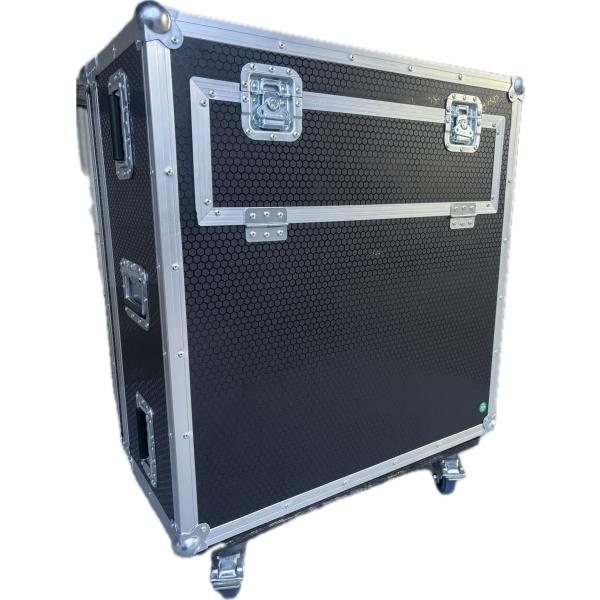 YAMAHA　DM7compact　EX　プリパッチ仕様　フライトケースです。※後からEX増設もできる仕様ですｗ775　ｄ795　ｈ430　4個の80mmキャスター付（内2個はロック付き）　小物入れ付