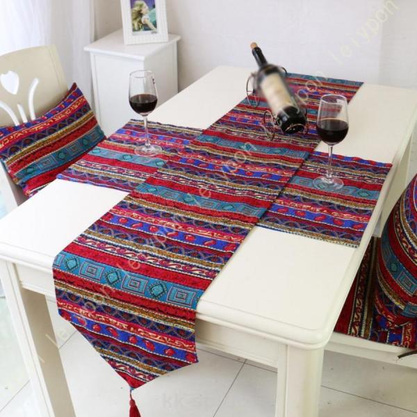 ●いつもの食卓をワンランク上に格上げしてくれるテーブルランナーです。●高品質の生地で丁寧に作られ、多機能を持ち合わせるのはもちろん、手触りもいいし、あなたにリラックスした触感を与えます。●上品な柄がシックで華やかな雰囲気を作り、毎日の食卓で...