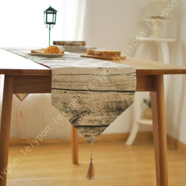 ●いつもの食卓をワンランク上に格上げしてくれるテーブルランナーです。●高品質の生地で丁寧に作られ、多機能を持ち合わせるのはもちろん、手触りもいいし、あなたにリラックスした触感を与えます。●上品な柄がシックで華やかな雰囲気を作り、毎日の食卓で...