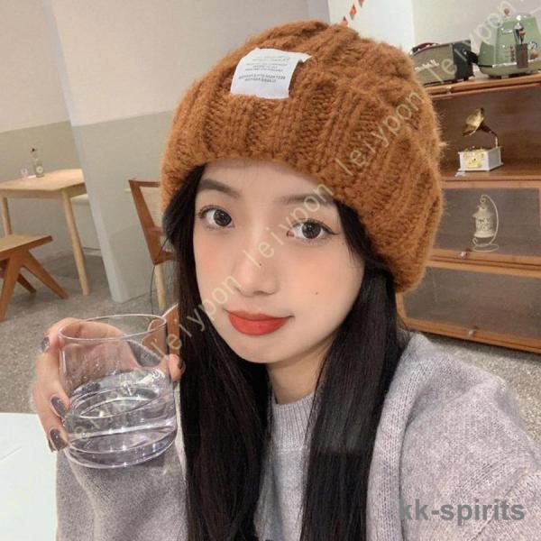 商品詳細：【サイズ】：M=頭周り約56-58cm（フリーサイズ）   【素材】：アクリル【裏地】：なし・抗菌加工で清潔、臭わない頭皮は人体の中でも、特に汗や皮脂の分泌が多い場所。それは「臭いの元となる雑菌が繁殖しやすい場所」でもあります。こ...