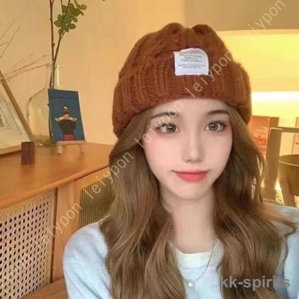 商品詳細：【サイズ】：M=頭周り約54-58cm+高い22cm（フリーサイズ）   【素材】：アクリル【裏地】：なし・抗菌加工で清潔、臭わない頭皮は人体の中でも、特に汗や皮脂の分泌が多い場所。それは「臭いの元となる雑菌が繁殖しやすい場所」で...