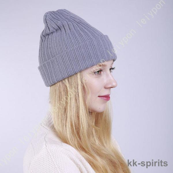 商品詳細：【サイズ】：M=頭周り約55-63cm（フリーサイズ）   【素材】：アクリル【裏地】：なし・抗菌加工で清潔、臭わない頭皮は人体の中でも、特に汗や皮脂の分泌が多い場所。それは「臭いの元となる雑菌が繁殖しやすい場所」でもあります。こ...