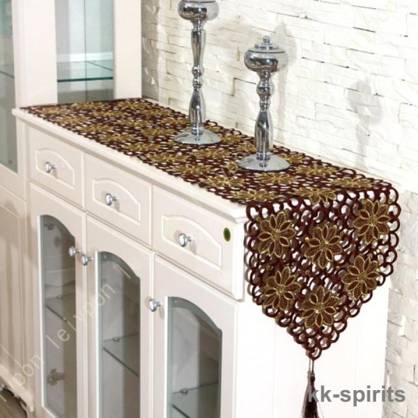 ★テーブルの中央にさらりと敷きこむだけで、ぐっとお洒落な雰囲気を作り出してくれるテーブルランナー。★柔らかく、耐久性があり、環境に優しい、ガラスや陶器の食器、花瓶なども安心して置けます。★テーブルを傷や汚れから守り、敷くだけで明るい雰囲気に...