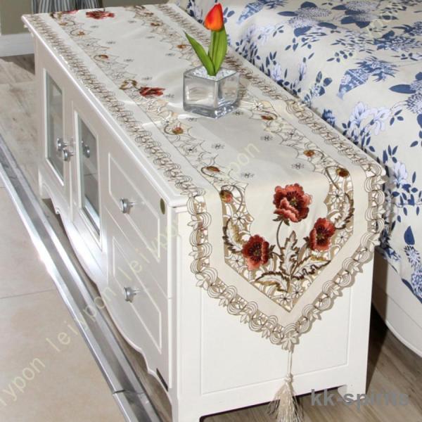 テーブルランナー レース 北欧 おしゃれ モダン 結婚式 宴会 装飾 センター 耐熱 多用途  ★このテーブルランナーはスタイリッシュで、テーブルを簡単にイメージチェンジすることができます。★エレガントなデザインなのでテーブルが華やかになっ...