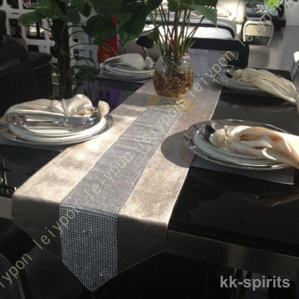 ★テーブルクロス ホテル レストランをインテリアの一つとして、シンプルで明るいお部屋を彩ります。こたつの天板・卓上にも最適！簡単に洗浄。★どんな空間にも馴染む柄、テーブルを華やかに演出してくれるテーブルカバー。家テーブル用だけではなく、パー...