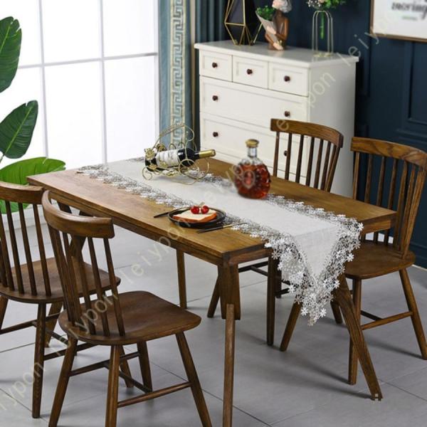 ★インテリア：テーブルランナーは上品な柄がシックで華やかな雰囲気を作り、シンプルなのにエレガンスをプラスできるアイテムです。部屋のインテリアに見事に調和できます。★素晴らしいデザイン：このテーブルランナーのデザインは、ミニマリストの感触を与...