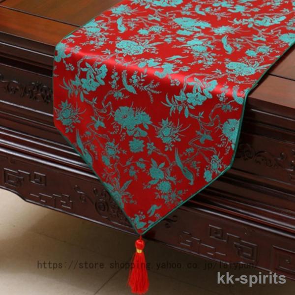 ★テーブルの中央にさらりと敷きこむだけで、ぐっとお洒落な雰囲気を作り出してくれるテーブルランナー。★柔らかく、耐久性があり、環境に優しい、ガラスや陶器の食器、花瓶なども安心して置けます。★テーブルを傷や汚れから守り、敷くだけで明るい雰囲気に...