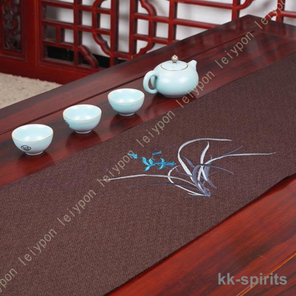 ★テーブルクロス ホテル レストランをインテリアの一つとして、シンプルで明るいお部屋を彩ります。こたつの天板・卓上にも最適！簡単に洗浄。★どんな空間にも馴染む柄、テーブルを華やかに演出してくれるテーブルカバー。家テーブル用だけではなく、パー...