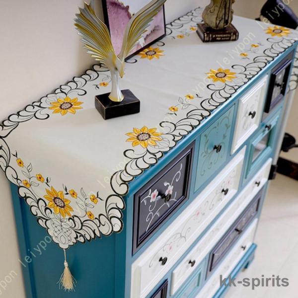 ★テーブルクロス ホテル レストランをインテリアの一つとして、シンプルで明るいお部屋を彩ります。こたつの天板・卓上にも最適！簡単に洗浄。★どんな空間にも馴染む柄、テーブルを華やかに演出してくれるテーブルカバー。家テーブル用だけではなく、パー...