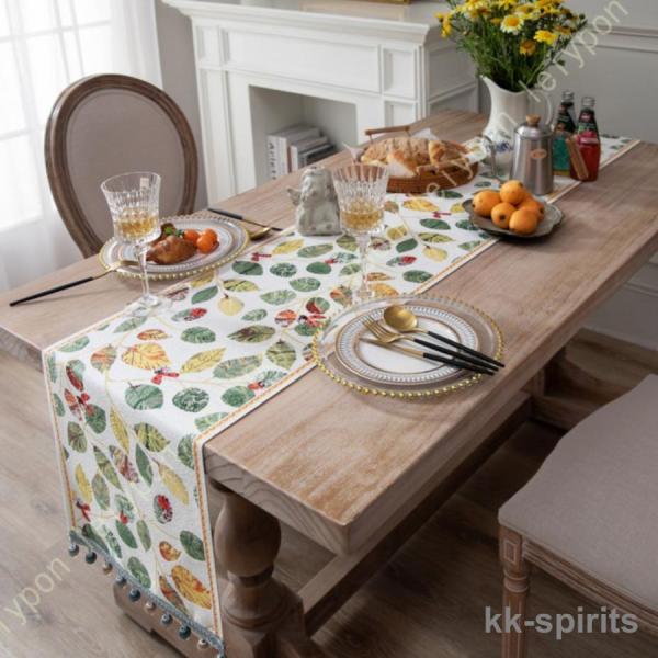 ★テーブルの中央にさらりと敷きこむだけで、ぐっとお洒落な雰囲気を作り出してくれるテーブルランナー。★柔らかく、耐久性があり、環境に優しい、ガラスや陶器の食器、花瓶なども安心して置けます。★お部屋を明るく：パッと敷くだけで、おしゃれなテーブル...