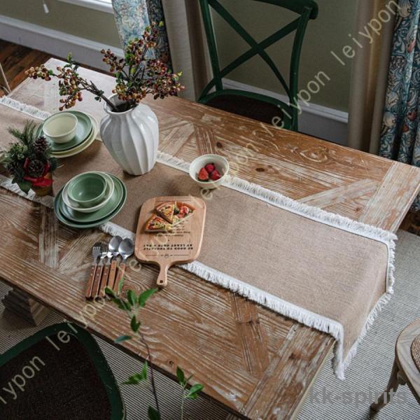★テーブルの中央にさらりと敷きこむだけで、ぐっとお洒落な雰囲気を作り出してくれるテーブルランナー。★柔らかく、耐久性があり、環境に優しい、ガラスや陶器の食器、花瓶なども安心して置けます。★お部屋を明るく：パッと敷くだけで、おしゃれなテーブル...