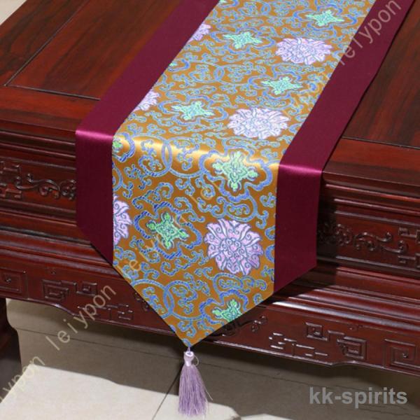 ★テーブルの中央にさらりと敷きこむだけで、ぐっとお洒落な雰囲気を作り出してくれるテーブルランナー。★柔らかく、耐久性があり、環境に優しい、ガラスや陶器の食器、花瓶なども安心して置けます。★テーブルを傷や汚れから守り、敷くだけで明るい雰囲気に...