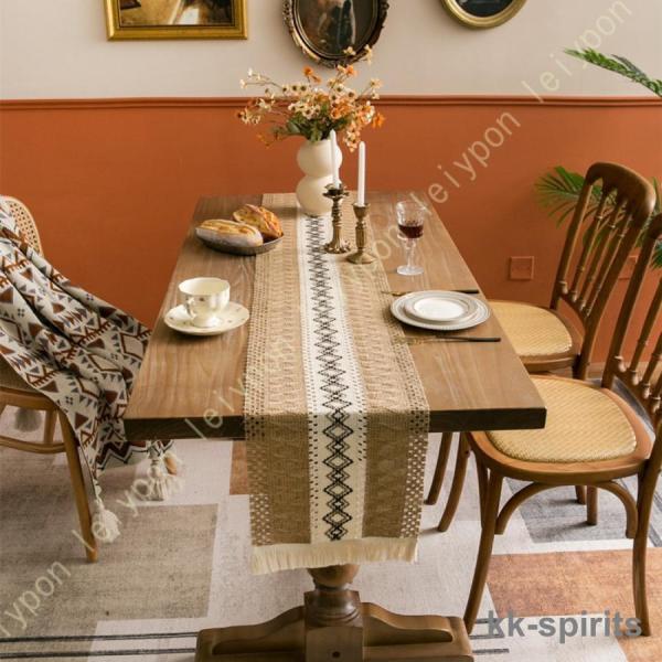 ★テーブルの中央にさらりと敷きこむだけで、ぐっとお洒落な雰囲気を作り出してくれるテーブルランナー。★柔らかく、耐久性があり、環境に優しい、ガラスや陶器の食器、花瓶なども安心して置けます。★お部屋を明るく：パッと敷くだけで、おしゃれなテーブル...