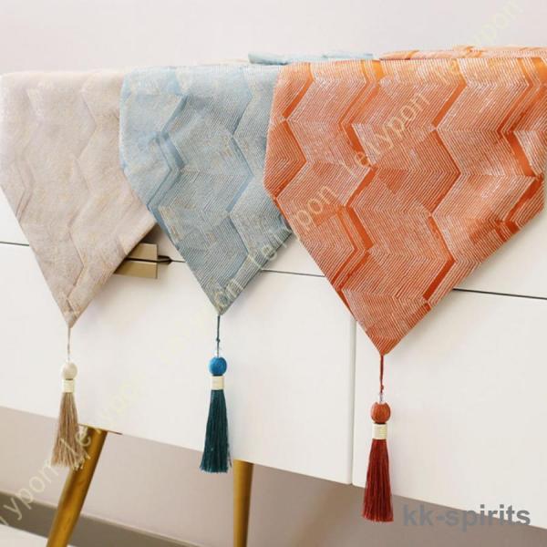 ■製品詳細：【サイズ】：120*32cm160*32cm180*32cm210*32cm240*32cm270*32cm【個数】：1枚組★ワンランク上のテーブルコーディネートいつもの食卓をワンランク上に格上げしてくれるテーブルランナー。無地...