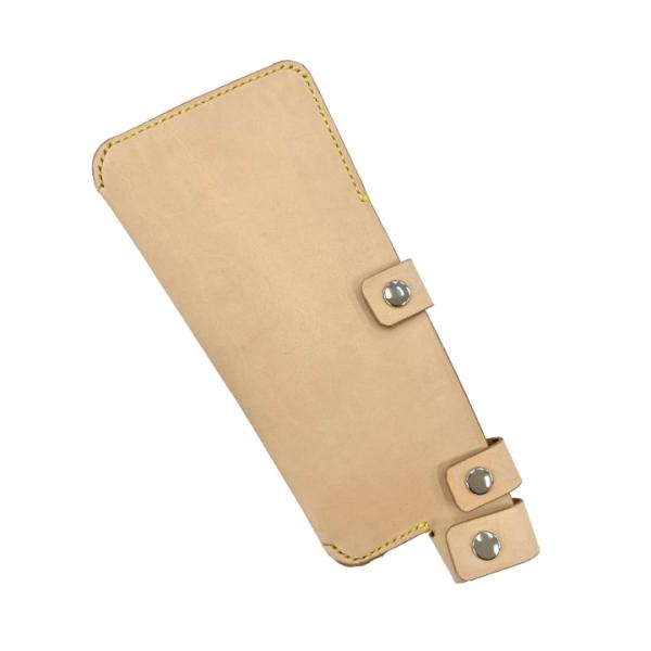 爪付き鉈専用ヌメ革カバー使い込むほどに手に馴染む鉈専用ヌメ革カバー【特徴】松永製作所の爪付き鉈専用のヌメ革カバーの為、サイズもピッタリです。ボタンでしっかり留められるので、カバーから落ちる事もないです。鉈本体は別売りです。【製品仕様】全長：...