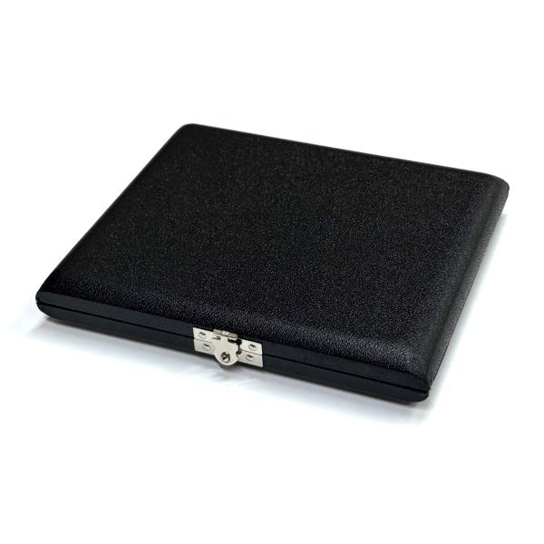 リードを安全に保管。オーボエリード10本用。開閉金具：パチン止めカラー：黒