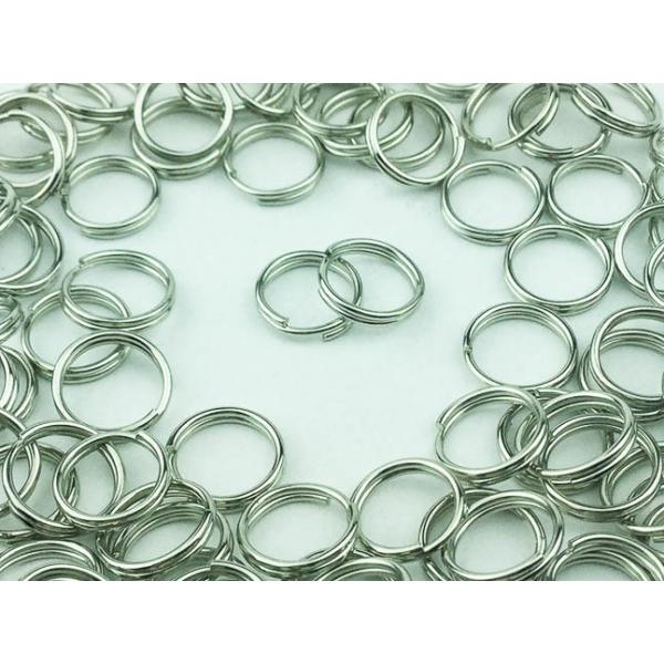 【発売日：2017年12月22日】二重丸カンカラー：シルバー内容量：100個１個サイズ：外径8mm線径0.7mm素材：金属※パーツは誤飲の恐れがある小さなお子様に与えないでください。小さなお子様の手の届かない場所で保管ください。