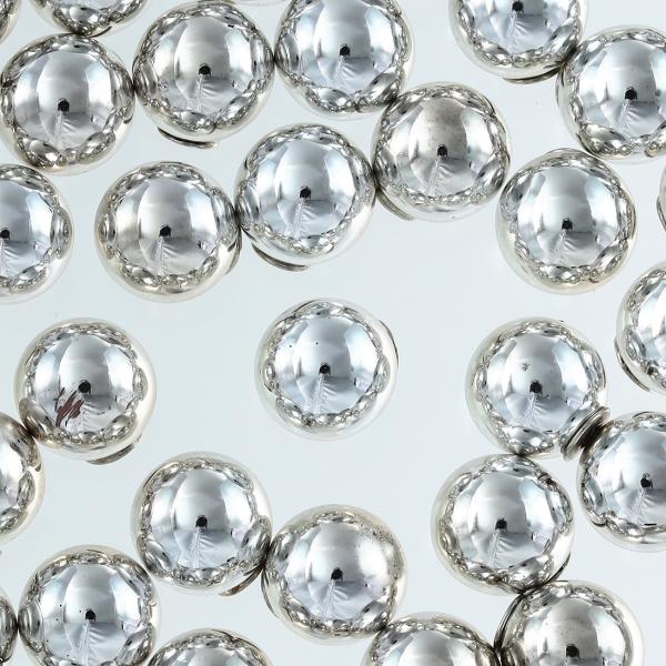 ピアス キャッチ ボール 丸玉 10mm シルバー1個サイズ：ボール径約10mm 穴径約0.5mm弱(ポスト径約1mmまで使用可能)(商品画像に簡易計測画像御座います、簡易ですので誤差は御座いますのでご了承下さい。）カラー：シルバー（輝き強...