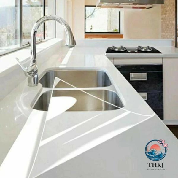 商品説明 商品内容 調理台をキズや汚れから保護するマットは調理台をキレイに保ちます。抗菌加工で細菌の増殖を抑制し、調理台を汚れや変色などから守ります。また吸音効果もあるので、食材をカットする調理音が気になる方にもおすすめです。大きめのまな板...