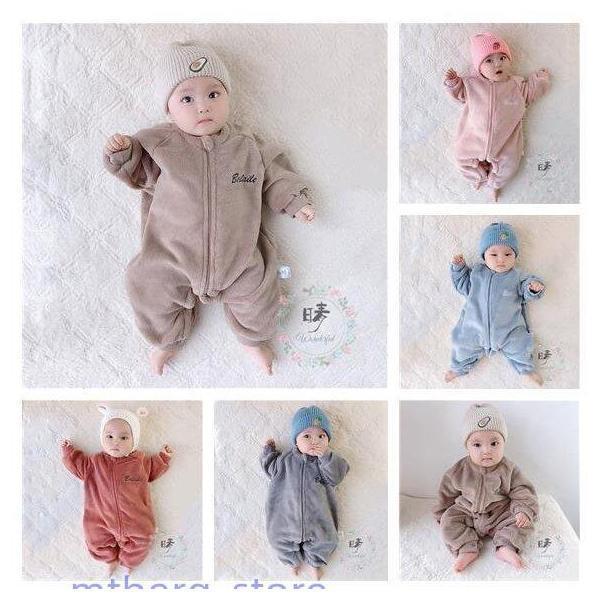 赤ちゃんの肌のことを第一に考えた柔らかいフライス素材のロンパースその中でも柔らかめの生地を使用しています。シンプルかわいいが出産祝いに喜ばれそうですね♪ベビー服 新生児 出産祝い かわいい アウトドア ボディオール ボディ ロンパース ども...