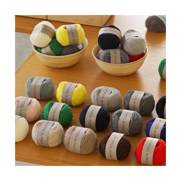●品質構成：ウール（メリノ）　80％、アルパカ（ロイヤルベビーアルパカ）　20％  ●棒針標準ゲージ：21〜22目・30〜32段 ●かぎ針標準ゲージ：-----●仕立（糸長）：30ｇ　約100ｍ ●棒針（号）：5〜7 ●金属かぎ針（号）：6...
