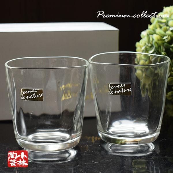 自然の形を映したグラスのギフトセットです。柔らかく手に馴染むフォルムが心地いい器です。ギフト梱包をしての発送をしています。簡易熨斗も承っております。【　サイズ　】　グラス　直径：9.0×高さ：9.2cm【　材質　】　ガラス【　容量　】　33...
