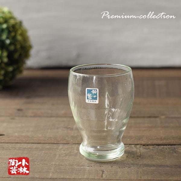 台付の形状が可愛いおしゃれなグラスです。懐かしいガラスの質感、色味でレトロな感じのグラスに仕上がっています。【　サイズ　】　直径：7.0×高さ：10.5cm【　材質　】　ソーダガラス【　容量　】　235ml【　質感　】　普通の生地の厚さ  ...