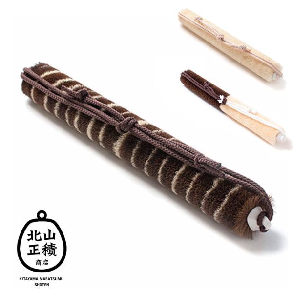 天然素材のボディたわしはボディケアのためのブラシです。水に浸すと柔らかくなるサイザル（白）、程よい弾力のシュロ（茶）、お好みの硬さをお選びいただけます。背中・腰洗いに適した棒状のボディたわしです。サイズ：約50×380×50mm重さ：約13...