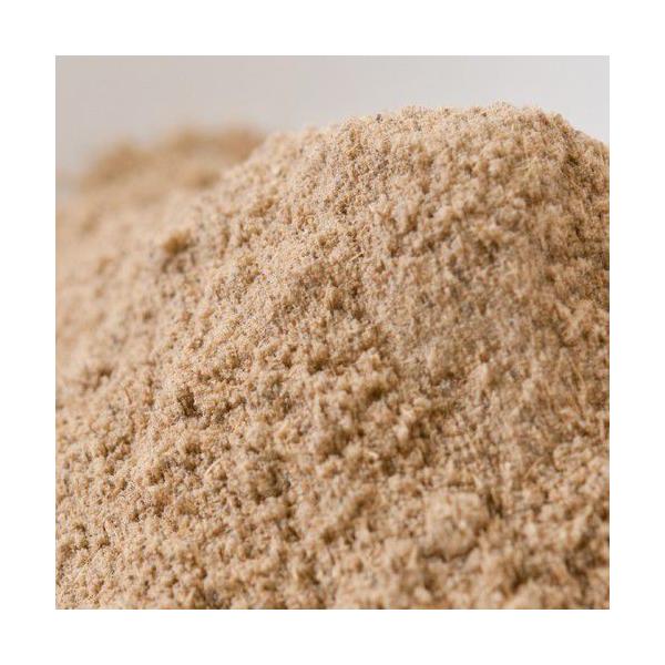 〜カルダモンパウダー はどんなスパイス？〜カレーに欠かせない香辛料として ガラムマサラ にも入っています。紀元前2世紀ごろにはすでにインドからヨーロッパに輸出されていた、最も古い スパイス のひとつ。ユーカリ油、樟脳、そしてレモン油の香りが...