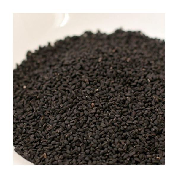 科目：キンポウゲ科クロタネソウ属　和名：黒種草学名：Nigella　英語名：Devil-in-a-bush， Love in a mist 野菜や豆の料理に使われ、ナンの生地にも入っています。ベンガル地方のミックススパイス、「パンチフォロン...