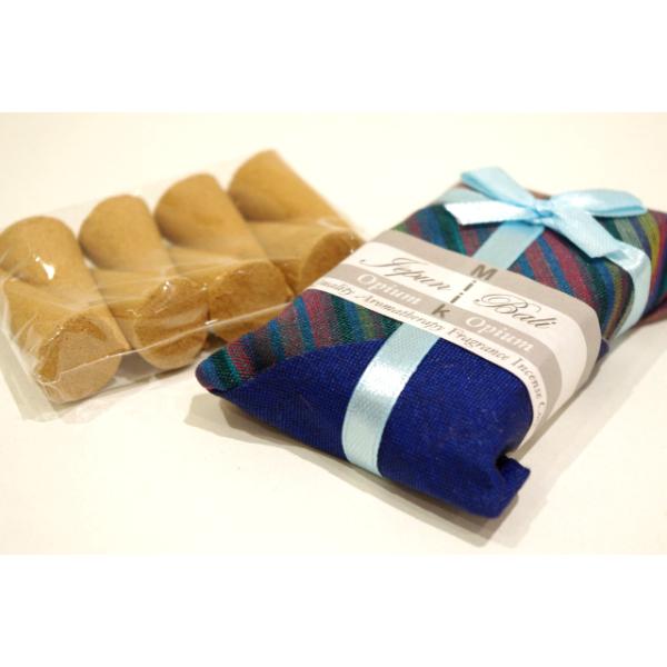 「幻の白いお香」と呼ばれるJEPUN BALIのナチュラルカラーコーンインセンス。『オピウム』とは直訳すると阿片の意。　阿片をイメージして作られた香りで、香水などでも人気が高いオピウムは、重厚感のある魅惑的な大人の香り。　香りの強さはハッキ...