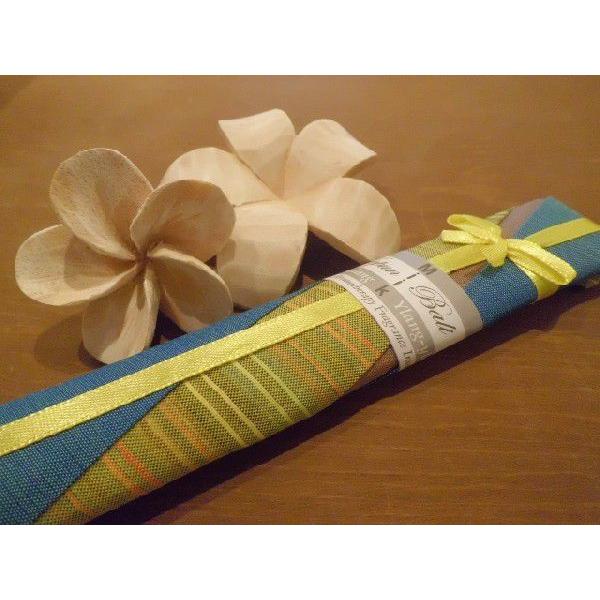 「幻の白いお香」と呼ばれるJEPUN BALIのナチュラルカラーインセンス。香り高い「香料の木」で知られているイランイラン。フローラルでエキゾチックな甘く重い香りが特徴です。香りの強さは少し強め。恋人とのムードを高めたい時におすすめです。素...