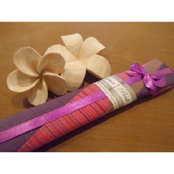 「幻の白いお香」と呼ばれるJEPUN BALIのナチュラルカラーインセンス。『オピウム』とは直訳すると阿片の意。　阿片をイメージして作られた香りで、香水などでも人気が高いオピウムは、重厚感のある魅惑的な大人の香り。　香りの強さはハッキリめ。...