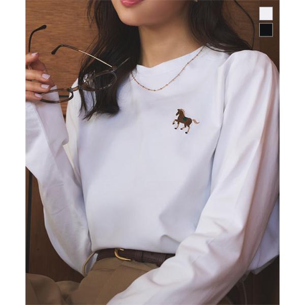 コットン混選べるデザインTシャツ一枚で着映えるデザインTシャツ。ビジューロゴ、フロントパール、ハート刺繍、horse刺繍からお選びいただけタイプ別で揃えたくなる一着。デザインが引き立つシンプルなボトム合わせがおすすめです◎【素材・サイズ感】...