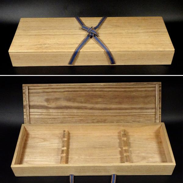 素晴らしい十手箱です。　　　桐無垢材の上質部分を使用した当時の上手のお品です。　　　5本の十手・兜割が収納可能です。　　　　他にも刀装具の名品の数々を出品しております。　　　　　是非ご注目下さい。【状態】良好　　　画像でもお分かりのように、...