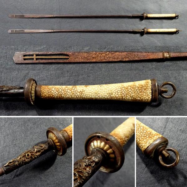 素晴らしい、江戸時代 鉄地 鮫皮巻柄 せめわっぱ 鐔付 馬鞭 鉄鞭です。　　　 素晴らしい江戸時代、本歌の鉄鞭です。　　　鉄地に銅地の十字文装飾を施し、鐔細工、鮫皮柄巻に銅地緒付環と細部に至るまで手の込んだ名品です。　　　　なかなかお目にか...