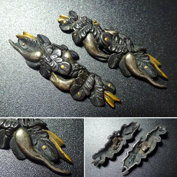『蘿蔔図目貫』 無銘 赤銅地 容彫 金銀象嵌色絵  　　　　作良し、図柄良しの名品です。　　　　　　　　【状態】極僅かなスレは見られますが、特筆する傷みもなく総じて非常に良好な状態です【寸法】幅 41.5 × 12 mm　　　【重量】総重量...