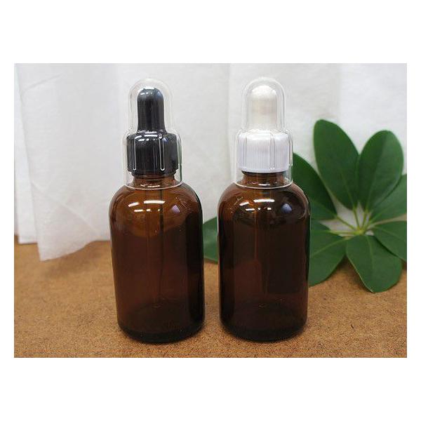 約60ml入る茶色の遮光瓶です。アロマオイルや薬品など、紫外線から守って保存することができます。色々な種類の小分けに便利です。中の液を取り出しやすいガラススポイトと透明のオーバーキャップ付きです。キャップの色が白、黒、ナチュラル、ゴムの色が...