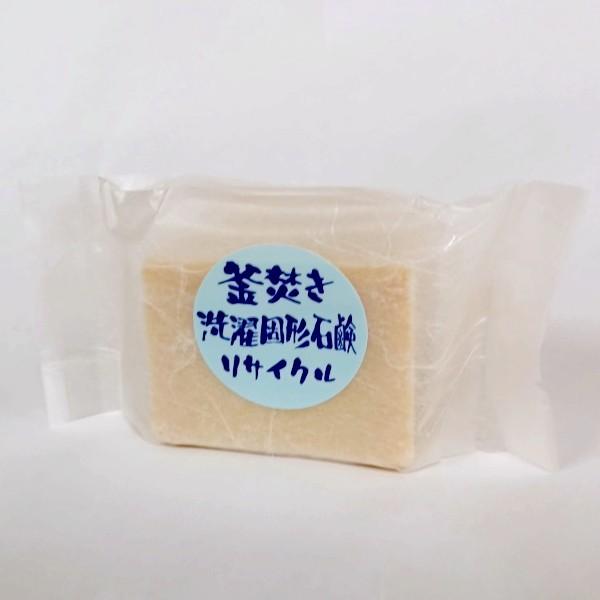 商品名：八坂石鹸 洗濯固型石けん内容量：90g成  分： 脂肪酸ナトリウム、純石鹸(85％)液性：弱アルカリ原材料：廃油(動物性）、水酸化ナトリウム、水、製造販売元：八坂石鹸◆「関連ワード」インターロジテム YAHOO 石鹸 せっけん 石け...