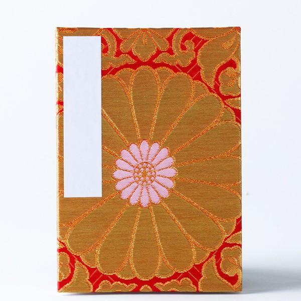 緻密な国産金襴を使用した高級御朱印帳です。緻密な国産金襴を使用した高級御朱印帳です。この生地は日本で唯一織る事の出来る機織職人さんがお亡くなりになり、もう追加生産が出来なかったため長らく廃版となっていましたが、今回各方面のご協力もあり、復刻...