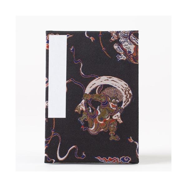 高級国産金襴を使用した希少性の高い御朱印帳です。ただいま京都国立博物館で開催されている「琳派誕生400年記念　琳派　京（みやこ）を彩る」でも話題沸騰の風神雷神柄を再現。蛇腹タイプの御朱印帳、本身は48ページ、サイズは大判12x18cmのお手...