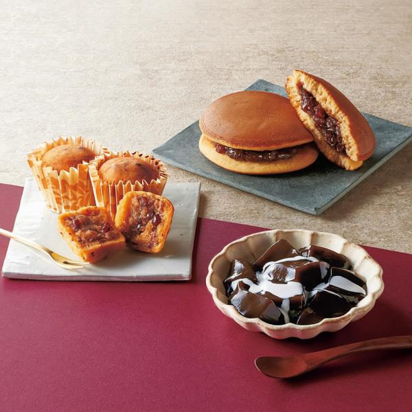 和菓子に欠かせない小豆、香ばしいほうじ茶、やさしい甘みのさつまいも。日本で愛される素材に新たな息吹を吹き込み、親しみのある甘美菓子に仕上げました。どこか懐かしくも鮮やかな、甘美な時間をお届けします。■内容量：ふっくらどら焼き×6個、もっちり...