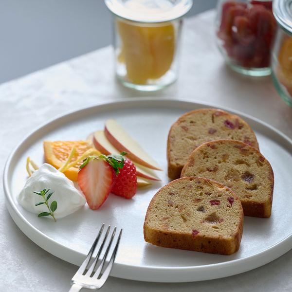 【発売日：2025年03月28日】帝国ホテル東京にて長年スイーツ業界を切り開いてきた現代の名工・望月シェフとホシフルーツのコラボで作り上げた特別なお菓子。７種類のフルーツを洋酒に漬け込み、紅茶の生地でくるんだ、フルーツが詰まったパウンドケー...