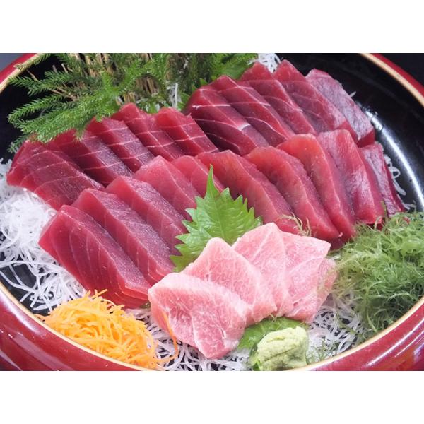 上質な甘みともっちりとした食感が特徴である高級南まぐろを柵取りしました。お刺身はもちろん、煮付け、照焼き、塩焼きにしても美味しくいただけます。■内容量：南まぐろ柵（赤身・中とろ）500g×2p■賞味期限：冷凍14日（期限まで1/3以上残った...