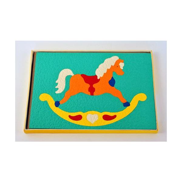 カラフルな基本のかたち合わせで16ピースのロッキングホースが完成。指先の機能と集中力が育つ安全な知育玩具対象年齢：3歳以上